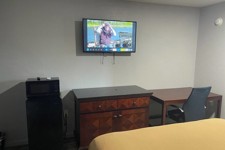 Newly Remodeled 14-room Hotel In Charming St. Mary's . - Georgia (State)