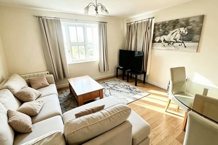 Luxury Cottage Escape Sleeps 4 With Hot Tub & Pool - 