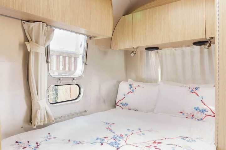 Iconic Airstream Retreat W/ Hot Tub - Alameda, CA