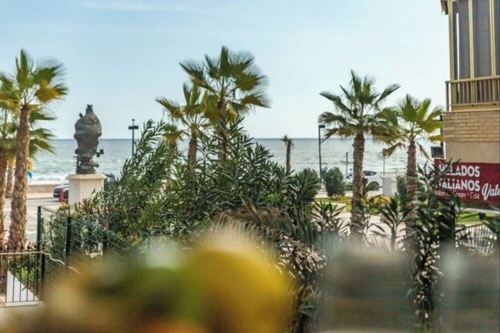 Your Getaway On The Fuengirola Promenade - Fuengirola