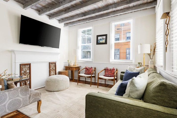 Historic Downtown Home - Luxury Stay On St Philip - Charleston, SC