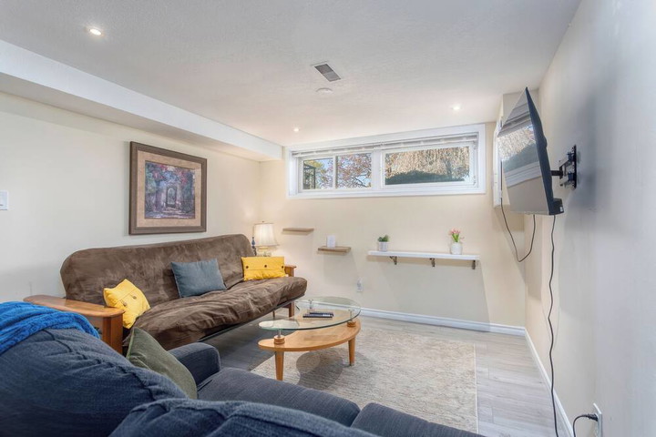 Charming Legal One Bedroom Unit On A Quiet Street - Guelph