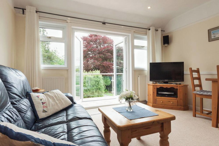 2 Bedroom Accommodation In Sandhills Road - Kingsbridge