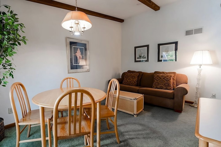 2 Bedroom W/full Kitchen, Outdoor Terrace And Free Parking! - French Lick, IN