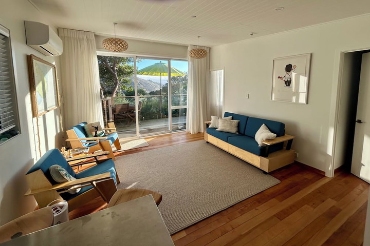 Cosy Cabin Style Bach, Immersed In Native Bush, In Beautiful Banks Peninsula - New Zealand
