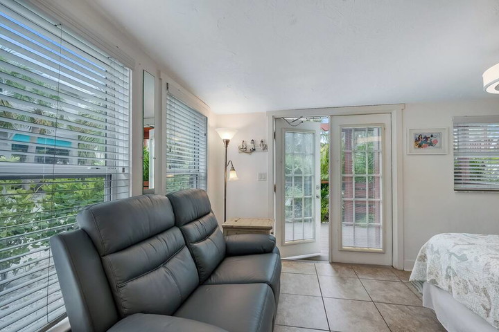 Anna Maria Beach Cottage 110b  Updated Studio Beach Cottage, Steps To The Sand! - Anna Maria, FL