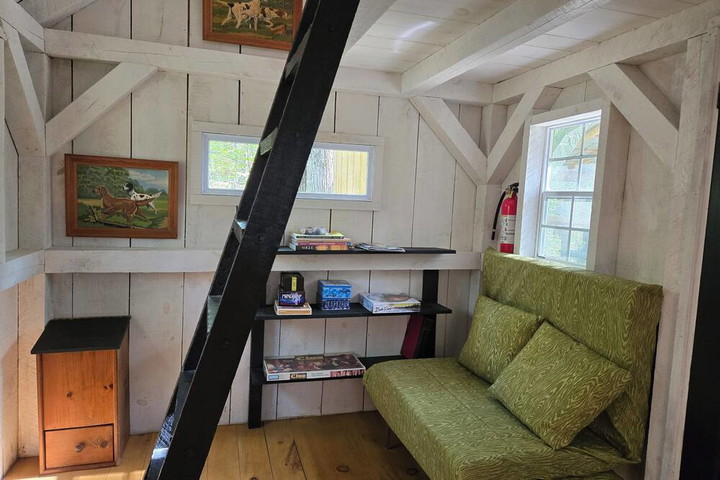 Secluded Muskoka Glamping Cabin With Private Lake & Trails - Ontario 60