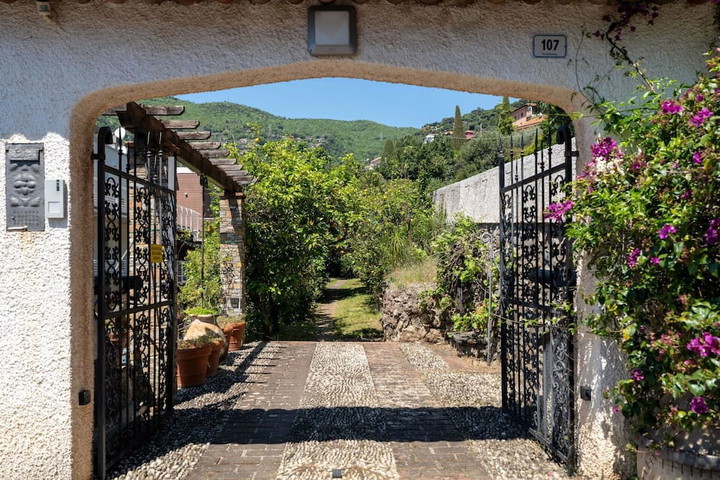 Estupenda Casa De Vacaciones Privada Para 6 Personas Con Wifi - Alassio
