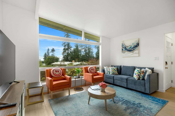 Perch - 3br Bellevue Comfort: Parking + Pet Friendly - Redmond, WA