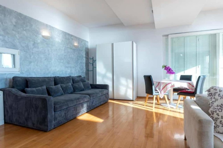 Seven Bedroom Villa With Outdoor Pool - Omiš