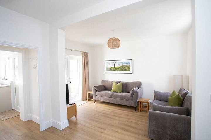 Seabreeze Retreat Stylish 3 Bed Seaside Cottage - ステイング