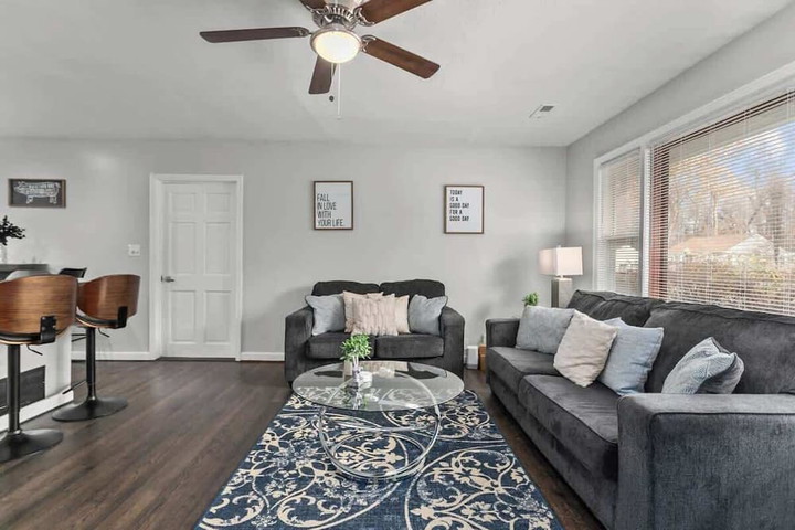 Pet-friendly Home W/arcade, Near Downtown - Overland Park, KS