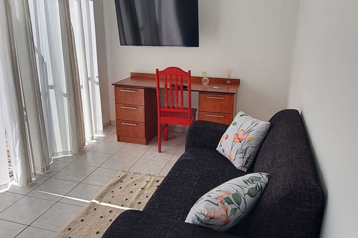 Villa Saffier Is A Cozy And Safe Apartment In Eros Park In Windhoek, Namibia. . - Windhoek