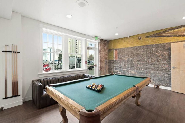 J And K Luxury Apartment 304 - Spokane, WA