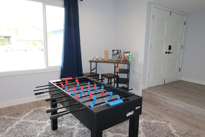 Casa Azul In Tempe With Pool, Game Room And Grill. Sleeps 8. No Chores! - Tempe, AZ