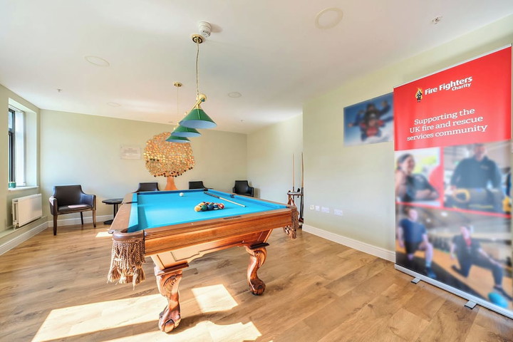 Marine Court First-floor Double Bedroom With Bathroom In Littlehampton - Littlehampton