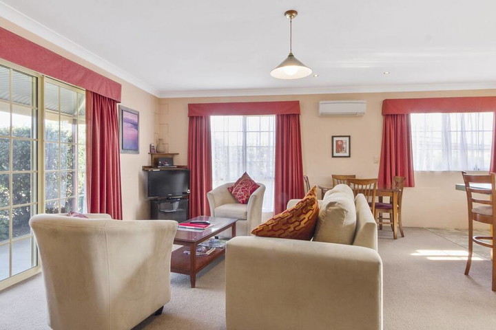 Swansea Cottages - 2  Bedroom Cottages -  Adjacent The Beach. - Swansea
