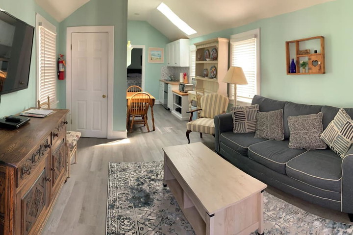 North Wildwood Beach Cottage - Wildwood, NJ