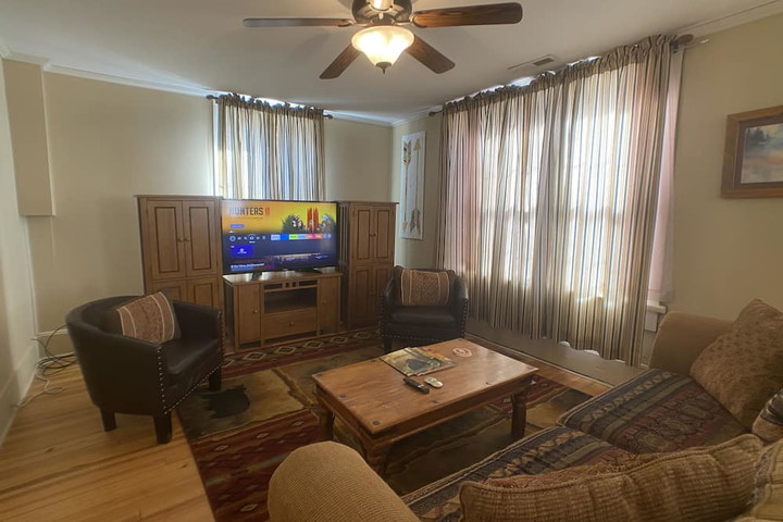 Convenient Downtown Location! - Bryson City, NC