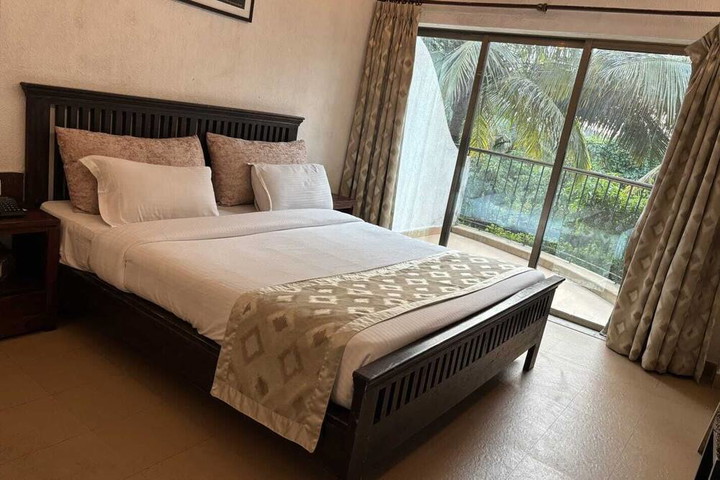 Silverador Resort Club - Mumbai