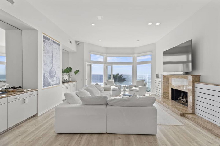 Ocean Front + Top Floor, 4 Bedroom Manhattan Beach House - Redondo Beach, CA