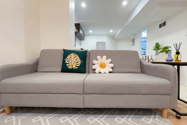Beautiful Cozy Private Entry Basement Apartment - Markham