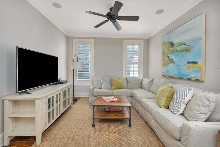 Oleander Cottage Ocean Views, Steps From The Beach - Brunswick, GA