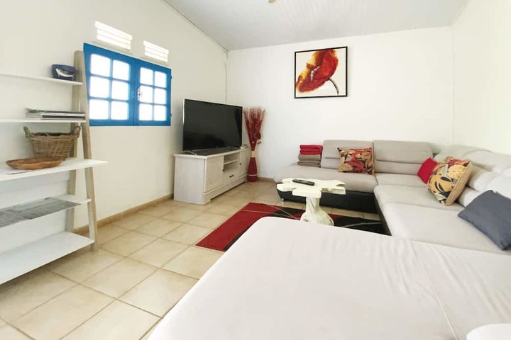 5-bedroom Air-conditioned Villa On 2000m² Near Fishing Port And Restaurants. - Martinique