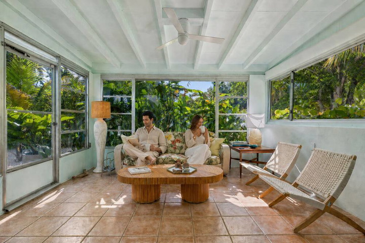3 Beds, Pool Home In Downtown West Palm Beach - West Palm Beach, FL