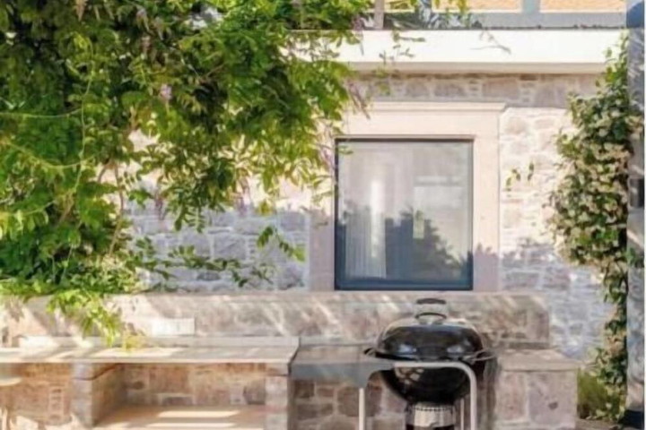 Rustic Stone House With A Spacious Terrace | 2br - Burhaniye
