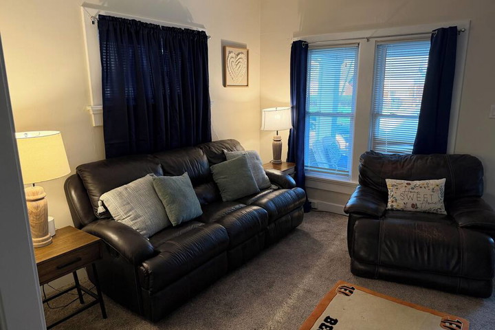 Papaws Place-a Family Friendly 2-bedroom Home In Dayton Near Wpafb, Ud And More - Dayton, OH