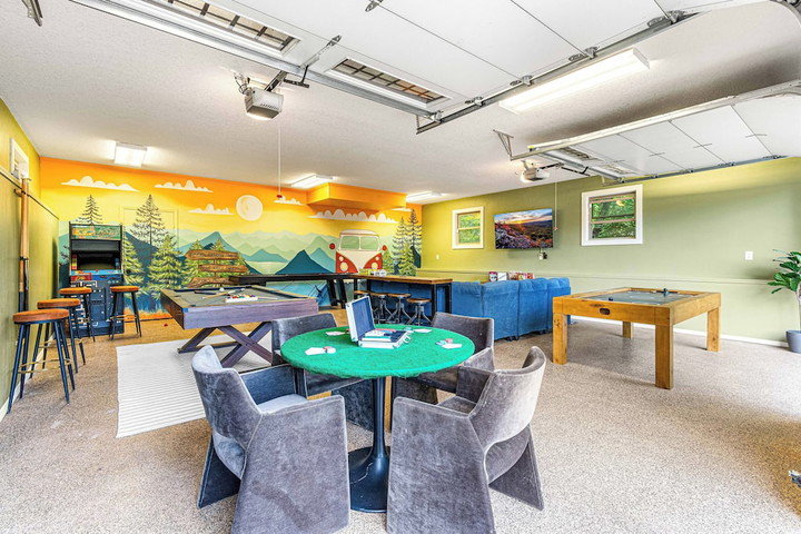 Luxe A-frame, Stunning Views, Pickleball, Sauna, Mini Golf, Mins To Downtown Avl - Asheville, NC