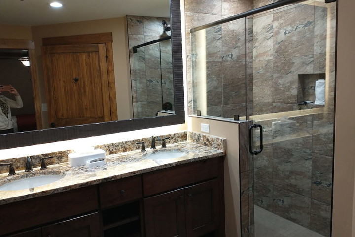 Thanksgiving Week! 2  Bedroom Westgate Gatlinburg Resort - Gatlinburg, TN