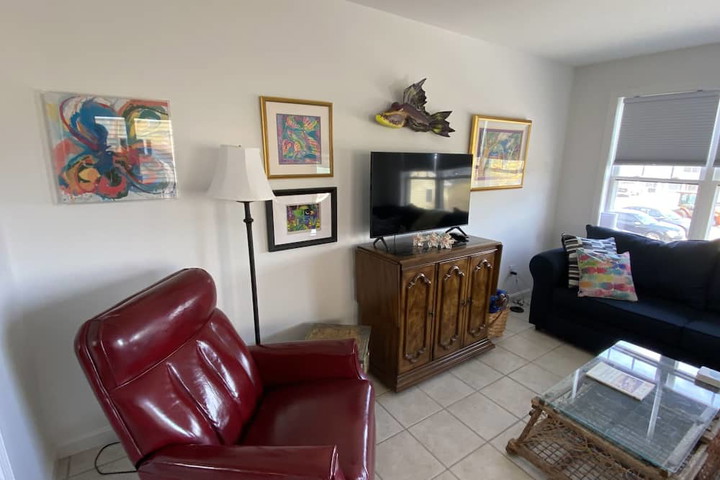One Mile To The Beach! 2 Br Condo With Deck, A/c, Full Kitchen, Washer, Dryer - Wells, ME