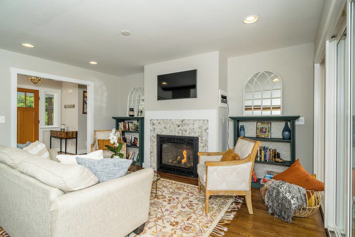 Mountain-view Retreat W/ Hot Tub / Front Royal - Front Royal, VA