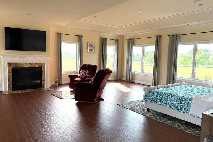 Lakefront B&b Room W/private Island Access + Breakfast Included - Leesburg, VA