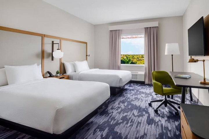Charming Stay: 2 Queen Beds, Fairfield Inn Next To Everglades - Florida City, FL