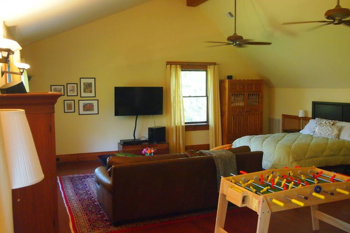 Large Private Apartment On Main Street - New Jersey