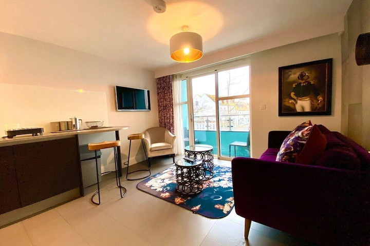 Stunning Apartment Inc. Free Parking & Fast Wifi - Poole