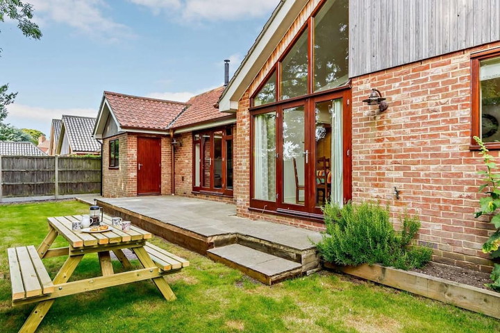 3 Bed In Holt (Oc-83628) - Blakeney