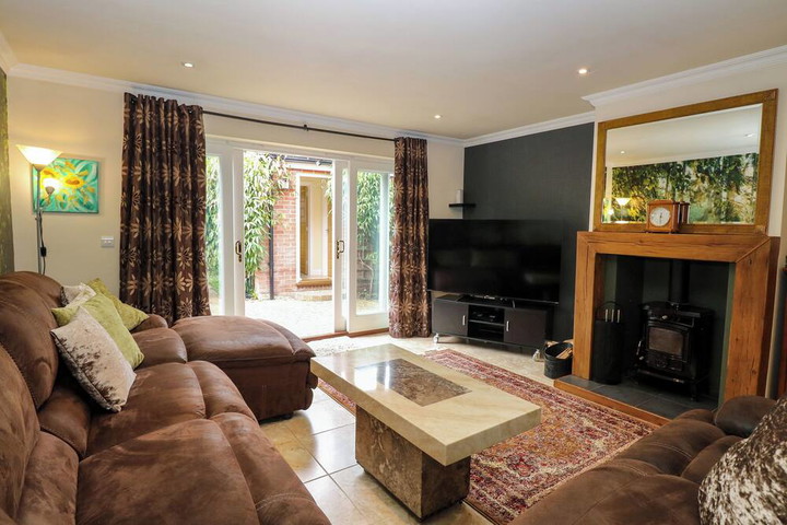 Birch Cottage, Pet Friendly, Character Holiday Cottage In Brundall - Wroxham