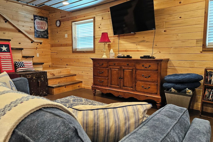 Liberty Lodge -- Beautiful 2-bed 2-bath Cabin W/ Fast Wifi, Ac & In Unit Laundry - Alabama