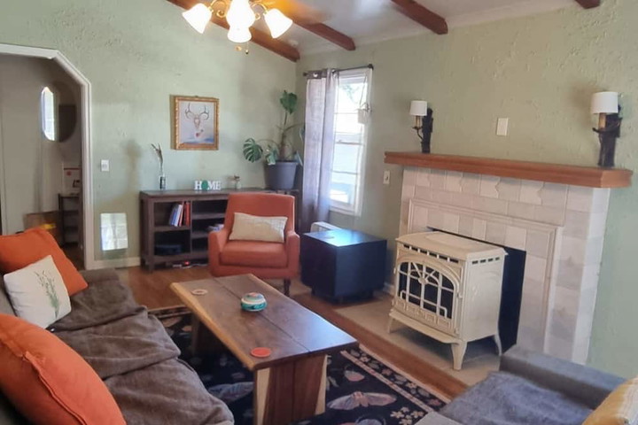 Spacious, Pet-friendly, 2-bedroom House Close To Portland Airport - Gresham, OR