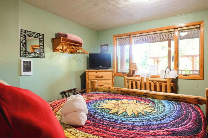 Lodge Room With Views Of Glacier Np - Montana