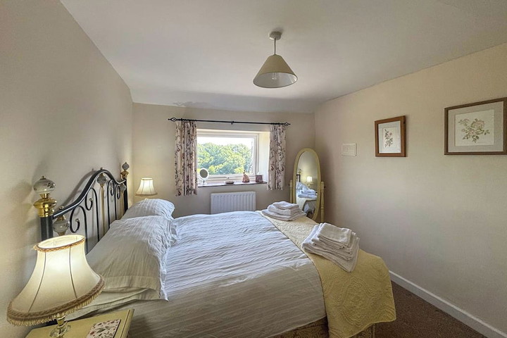 2 Bedroom Accommodation In Oswestry - Oswestry