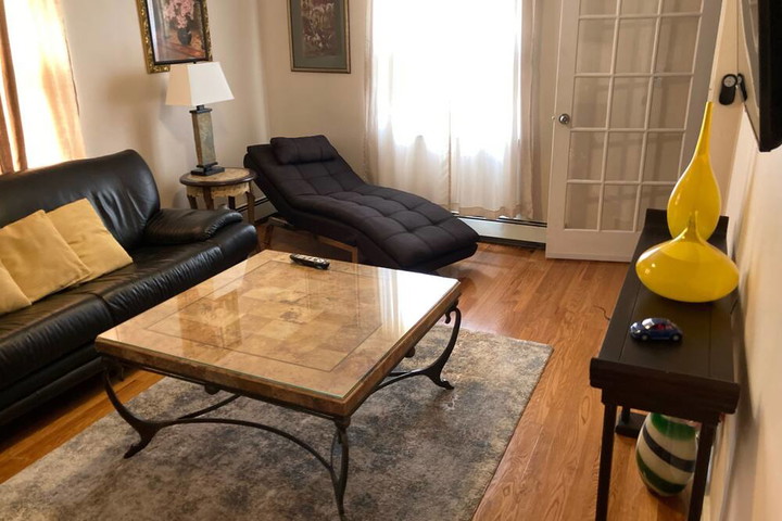 Duplex With  Private Entrance , A Block From Ubs Arena & Belmont Park, - Oceanside, NY