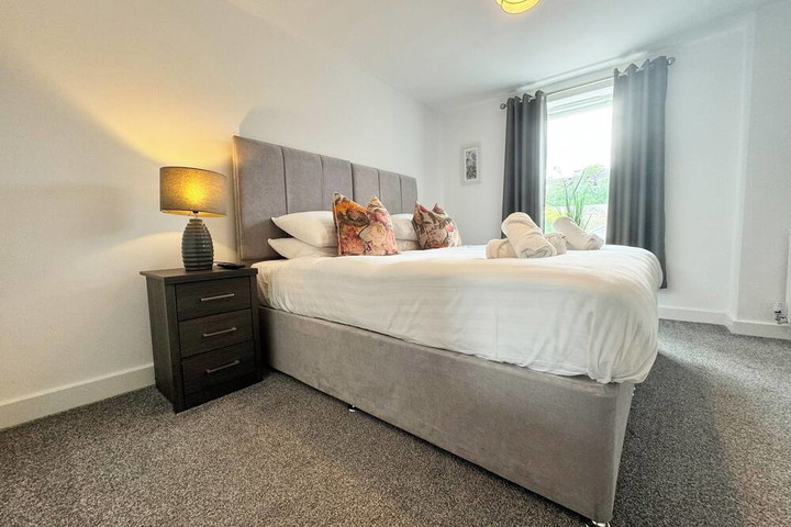The Kipling Inn, 4 - Bed, Sleeps 6, Long Term Rental Available - Barrow-in-Furness