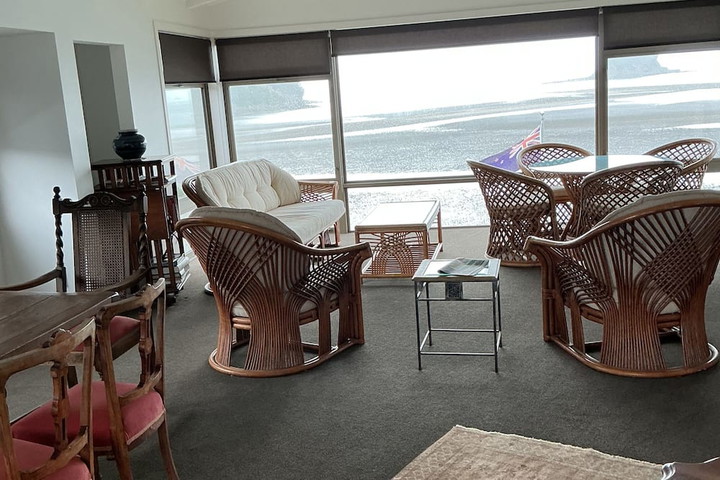 Absolute Beachfront In Waiwera - Puhoi