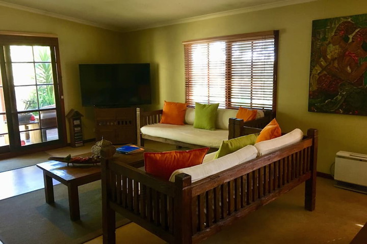 Buddha Rose In Hepburn Springs Is On 3 Acres Giving You Privacy In Bush Setting - Hepburn Springs