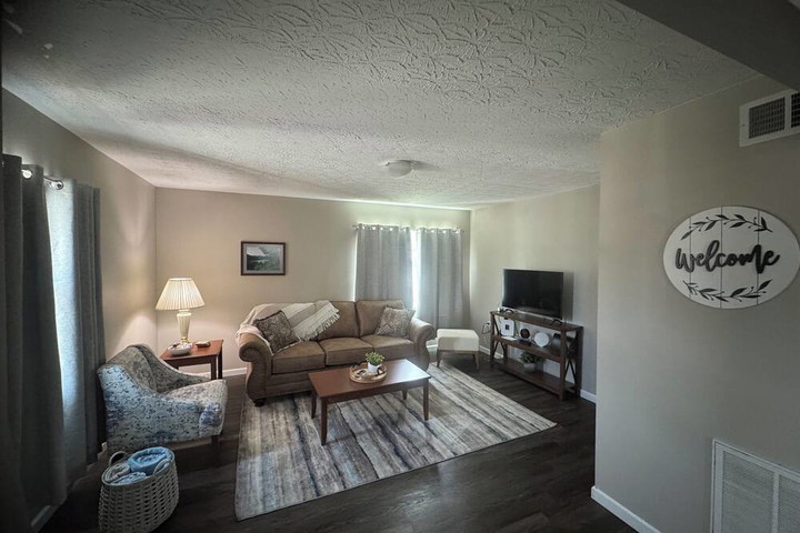 New 2-bedroom Apartment In Cross Lanes With Wifi, Ac, Free Parking - Charleston, WV